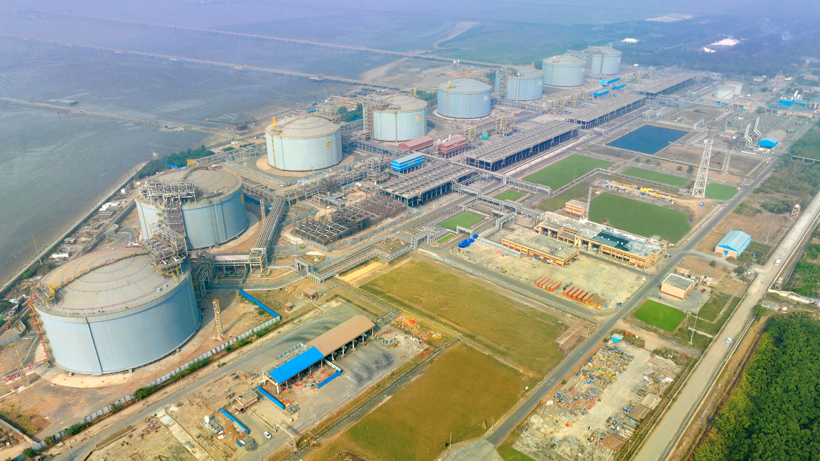 Petronet LNG Limited : Dahej Terminal - Petronetlng